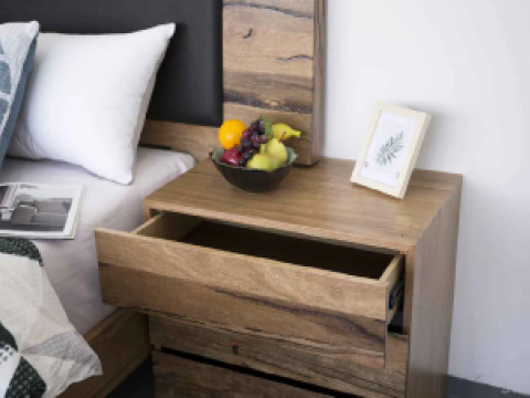 Chicago Bedside Table – Bevmarks