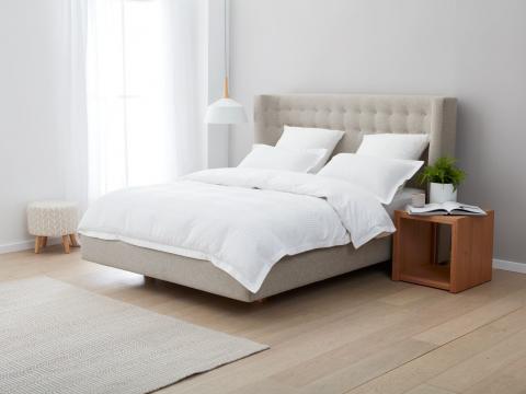 Manor Bed – Bevmarks